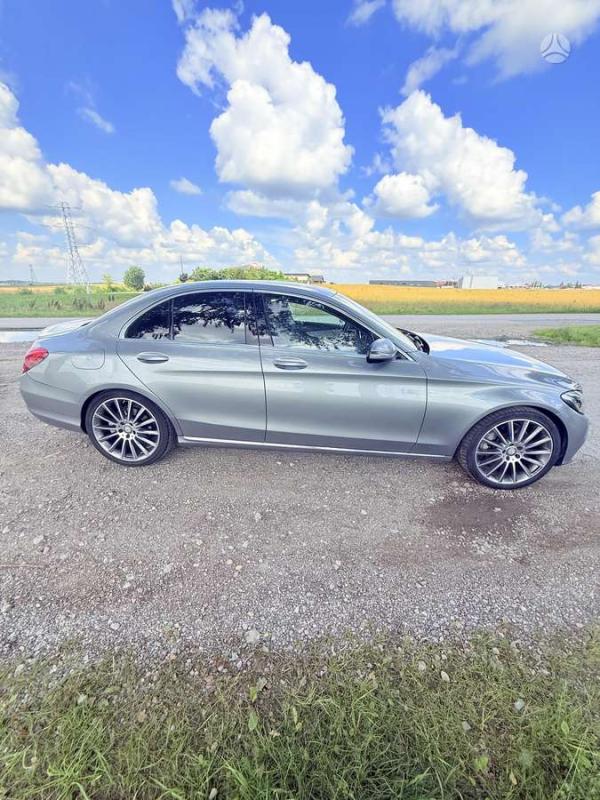 Grey Mercedes-Benz C 300 2016 in Kaunas, with an engine capacity of 1.99 L and mileage of 155 thousand km for 13500 €, photo 4 on AUTOMOTO.COM.LV