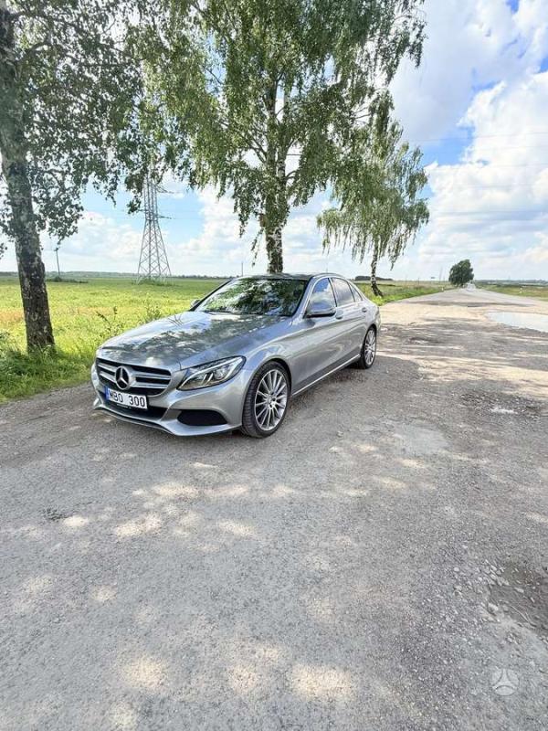 Grey Mercedes-Benz C 300 2016 in Kaunas, with an engine capacity of 1.99 L and mileage of 155 thousand km for 13500 €, photo 5 on AUTOMOTO.COM.LV