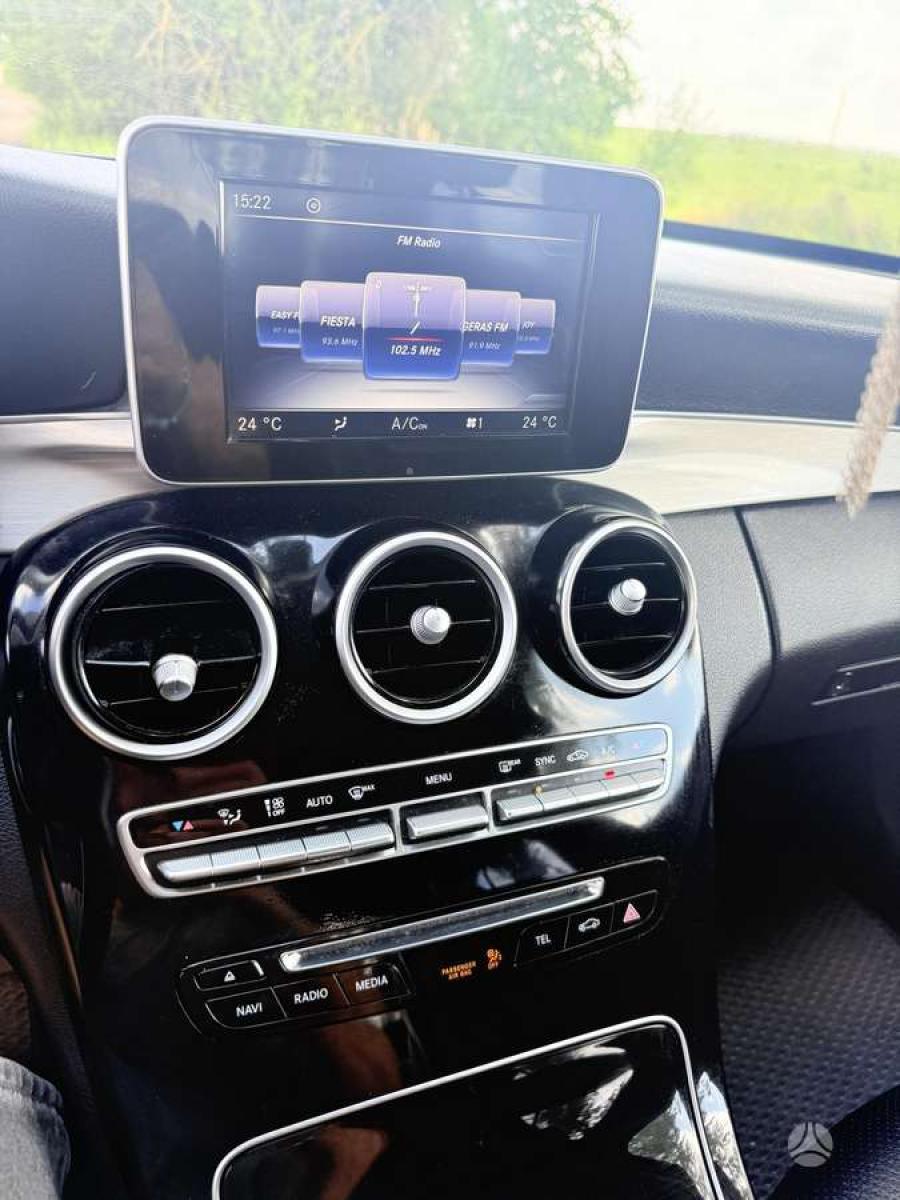 Grey Mercedes-Benz C 300 2016 in Kaunas, with an engine capacity of 1.99 L and mileage of 155 thousand km for 13500 €, photo 10 on AUTOMOTO.COM.LV