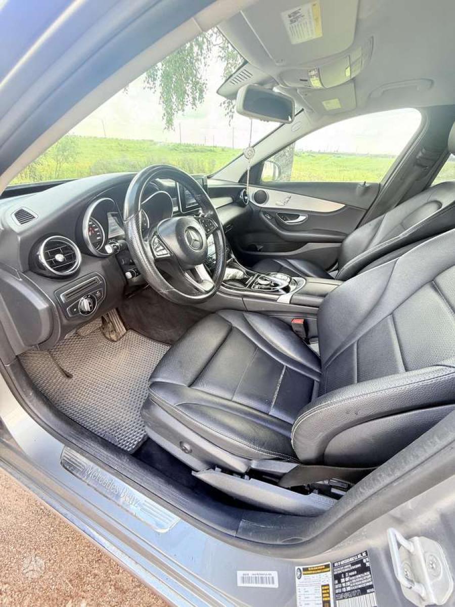 Grey Mercedes-Benz C 300 2016 in Kaunas, with an engine capacity of 1.99 L and mileage of 155 thousand km for 13500 €, photo 18 on AUTOMOTO.COM.LV