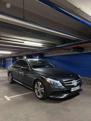 Grey Mercedes-Benz C 300 2016 in Vilnius, with an engine capacity of 1.99 L and mileage of 136 thousand km for 16500 €, photo 4 on AUTOMOTO.COM.LV