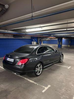 Grey Mercedes-Benz C 300 2016 in Vilnius, with an engine capacity of 1.99 L and mileage of 136 thousand km for 16500 €, photo 5 on AUTOMOTO.COM.LV