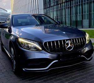 Grey Mercedes-Benz C 300 2017 in Vilnius, with an engine capacity of 2.00 L and mileage of 167 thousand km for 17300 €, photo 6 on AUTOMOTO.COM.LV