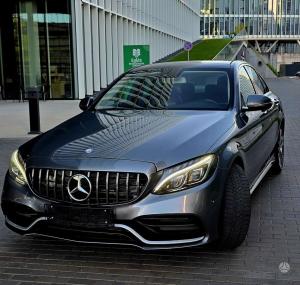 Grey Mercedes-Benz C 300 2017 in Vilnius, with an engine capacity of 2.00 L and mileage of 167 thousand km for 17300 €, photo 7 on AUTOMOTO.COM.LV