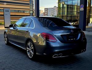 Grey Mercedes-Benz C 300 2017 in Vilnius, with an engine capacity of 2.00 L and mileage of 167 thousand km for 17300 €, photo 12 on AUTOMOTO.COM.LV