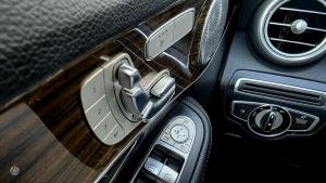 Grey Mercedes-Benz C 300 2017 in Vilnius, with an engine capacity of 2.00 L and mileage of 167 thousand km for 17300 €, photo 17 on AUTOMOTO.COM.LV