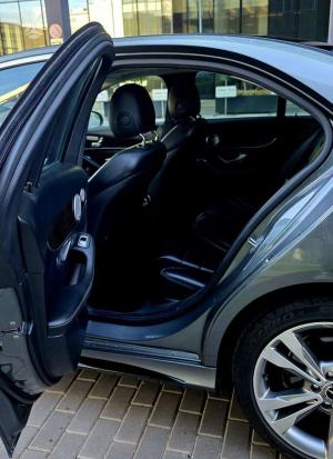 Grey Mercedes-Benz C 300 2017 in Vilnius, with an engine capacity of 2.00 L and mileage of 167 thousand km for 17300 €, photo 21 on AUTOMOTO.COM.LV