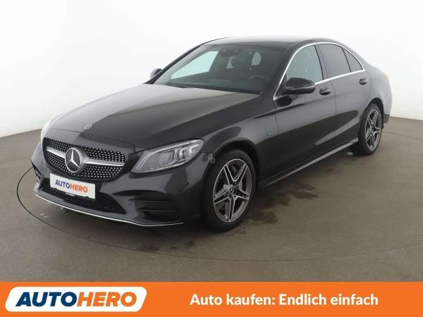 Pelēks Mercedes-Benz C 300 2020 Kauņa, ar dzinēja tilpumu 2.00 L un nobraukumu 93 tūkst. km par 31897 €, foto 1 vietnē AUTOMOTO.COM.LV
