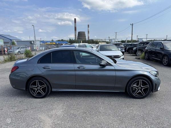 Grey Mercedes-Benz C 300 2020 in Kaunas, with an engine capacity of 1.95 L and mileage of 173 thousand km for 22900 €, photo 4 on AUTOMOTO.COM.LV