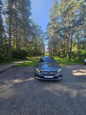 Серый Мерседес Ц 300 2020 в Вильнюс, объемом двигателя 1.99 л и пробегом 189 тыс. км за 18600 €, фото 3 на AUTOMOTO.COM.LV