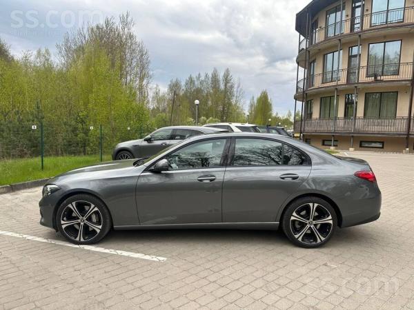 Серый Мерседес Ц 300 2021 в Рига, объемом двигателя 2.00 л и пробегом 29 тыс. км за 34900 €, фото 3 на AUTOMOTO.COM.LV