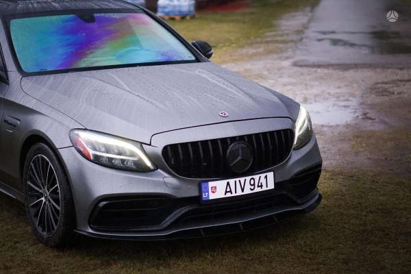 Grey Mercedes-Benz C 300 2021 in Kaunas, with an engine capacity of 1.99 L and mileage of 116 thousand km for 19500 €, photo 4 on AUTOMOTO.COM.LV