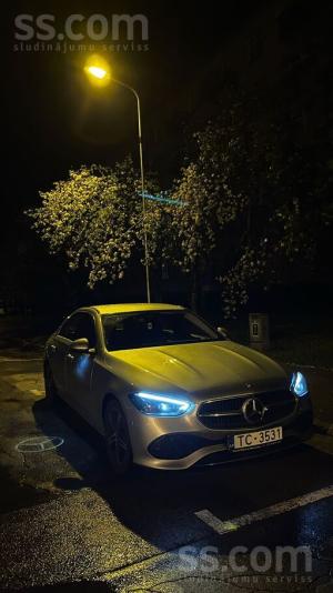 Pelēks Mercedes-Benz C 300 2022 Rīga, ar dzinēja tilpumu 2.00 L un nobraukumu 104 tūkst. km par 37900 €, foto  vietnē AUTOMOTO.COM.LV