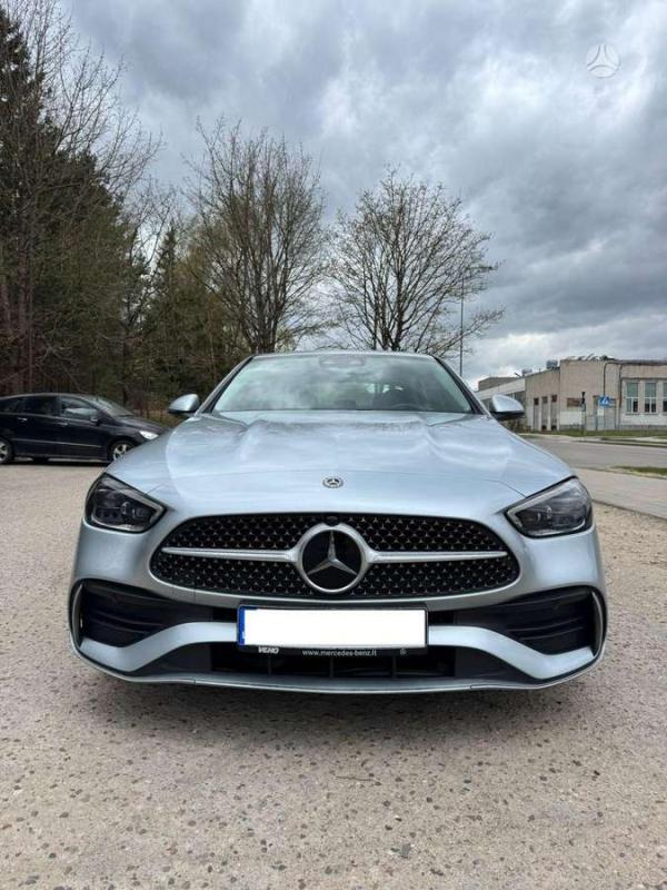 Grey Mercedes-Benz C 300 2022 in Vilnius, with an engine capacity of 2.00 L and mileage of 91 thousand km for 39500 €, photo 5 on AUTOMOTO.COM.LV