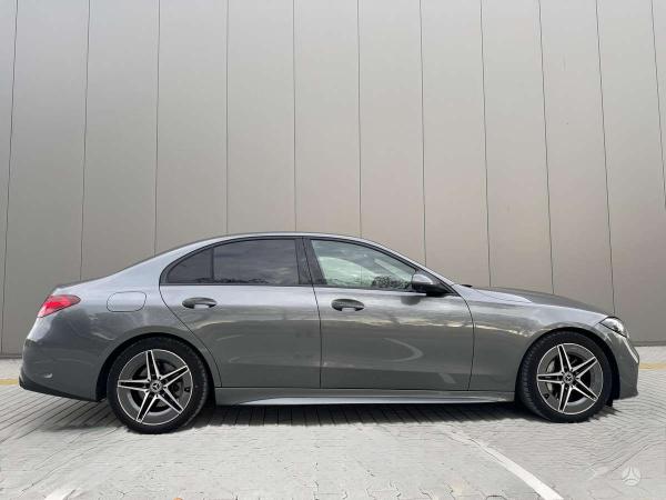 Pelēks Mercedes-Benz C 300 2022 Klaipėda, ar dzinēja tilpumu 2.00 L un nobraukumu 48 tūkst. km par 39000 €, foto 3 vietnē AUTOMOTO.COM.LV