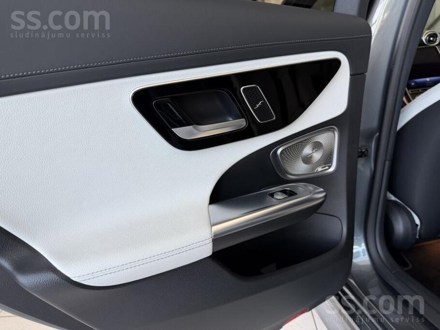 Grey Mercedes-Benz C 300 2022 in Riga, with an engine capacity of 2.00 L and mileage of 22 thousand km for 41500 €, photo 16 on AUTOMOTO.COM.LV
