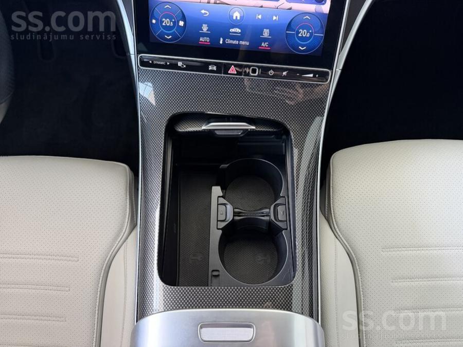 Grey Mercedes-Benz C 300 2022 in Riga, with an engine capacity of 2.00 L and mileage of 22 thousand km for 41500 €, photo 17 on AUTOMOTO.COM.LV