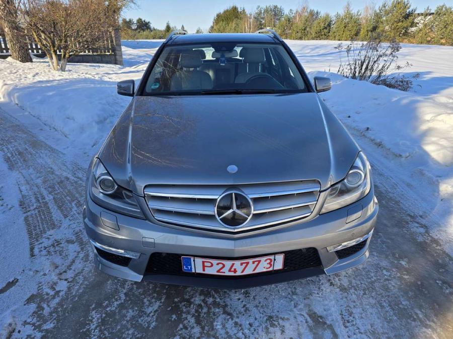 Pelēks Mercedes-Benz C 300 2011 Viļņa, ar dzinēja tilpumu 3.00 L un nobraukumu 358 tūkst. km par 7050 €, foto 11 vietnē AUTOMOTO.COM.LV