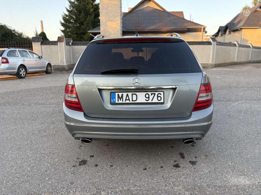 Pelēks Mercedes-Benz C 300 2013 Jonava, ar dzinēja tilpumu 2.99 L un nobraukumu 453 tūkst. km par 6500 €, foto 7 vietnē AUTOMOTO.COM.LV