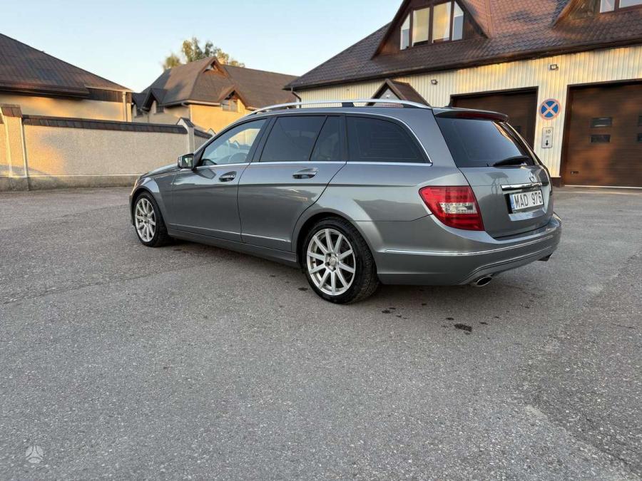 Pelēks Mercedes-Benz C 300 2013 Jonava, ar dzinēja tilpumu 2.99 L un nobraukumu 453 tūkst. km par 6500 €, foto 8 vietnē AUTOMOTO.COM.LV