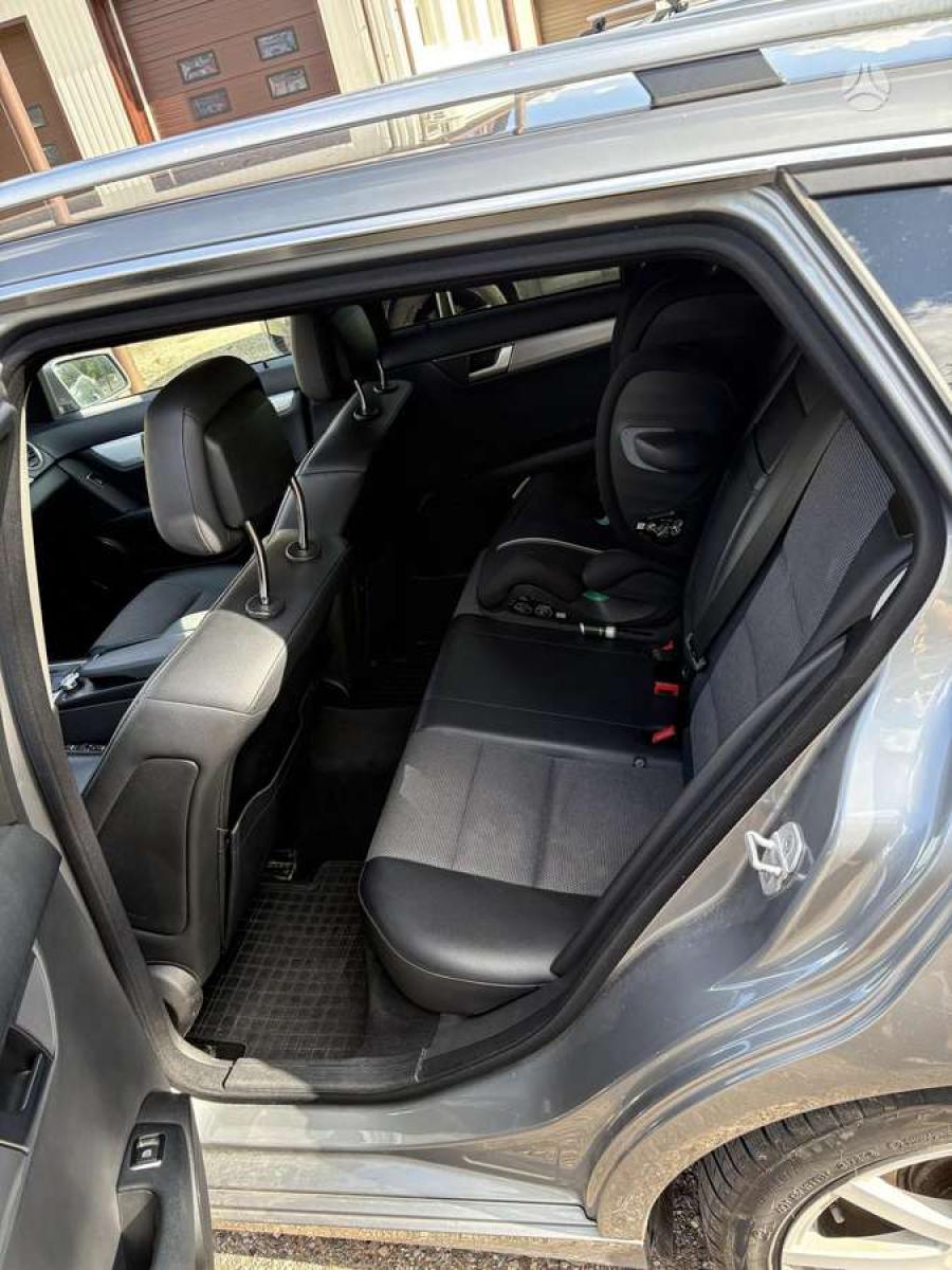 Pelēks Mercedes-Benz C 300 2013 Jonava, ar dzinēja tilpumu 2.99 L un nobraukumu 453 tūkst. km par 6500 €, foto 14 vietnē AUTOMOTO.COM.LV