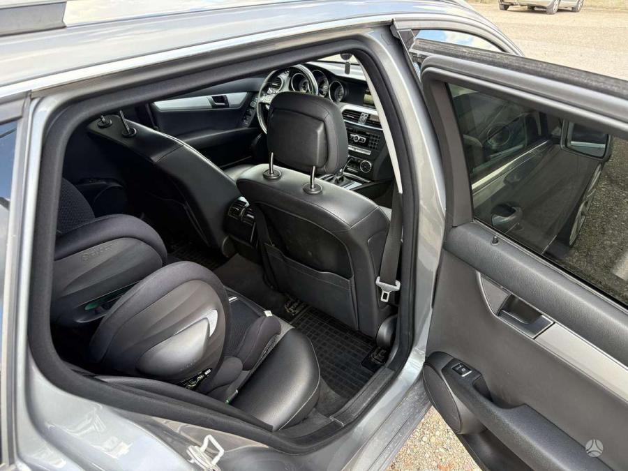 Pelēks Mercedes-Benz C 300 2013 Jonava, ar dzinēja tilpumu 2.99 L un nobraukumu 453 tūkst. km par 6500 €, foto 17 vietnē AUTOMOTO.COM.LV