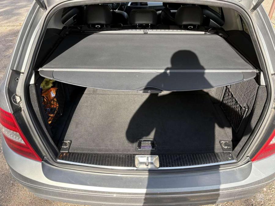 Pelēks Mercedes-Benz C 300 2013 Jonava, ar dzinēja tilpumu 2.99 L un nobraukumu 453 tūkst. km par 6500 €, foto 19 vietnē AUTOMOTO.COM.LV