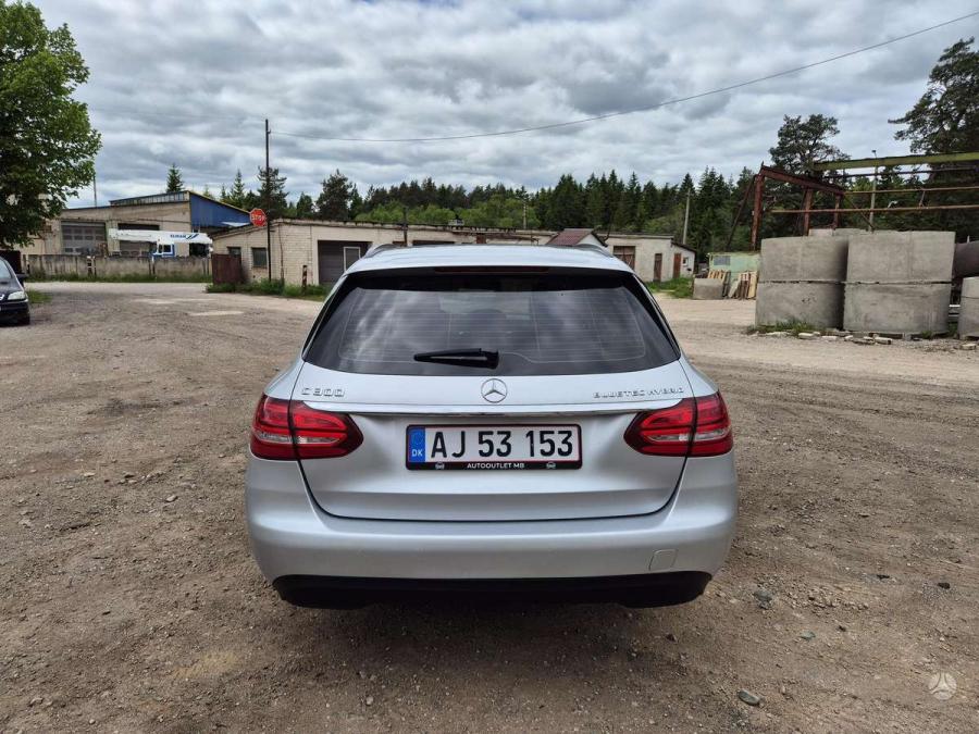 Pelēks Mercedes-Benz C 300 2015 Utena, ar dzinēja tilpumu 2.14 L un nobraukumu 290 tūkst. km par 8000 €, foto 9 vietnē AUTOMOTO.COM.LV