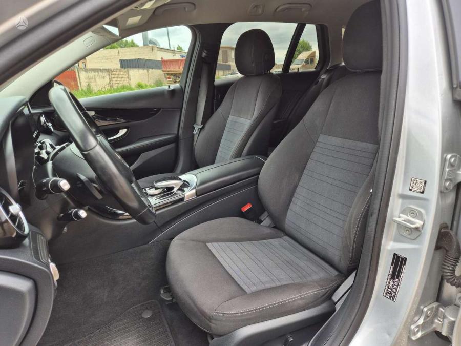 Pelēks Mercedes-Benz C 300 2015 Utena, ar dzinēja tilpumu 2.14 L un nobraukumu 290 tūkst. km par 8000 €, foto 12 vietnē AUTOMOTO.COM.LV