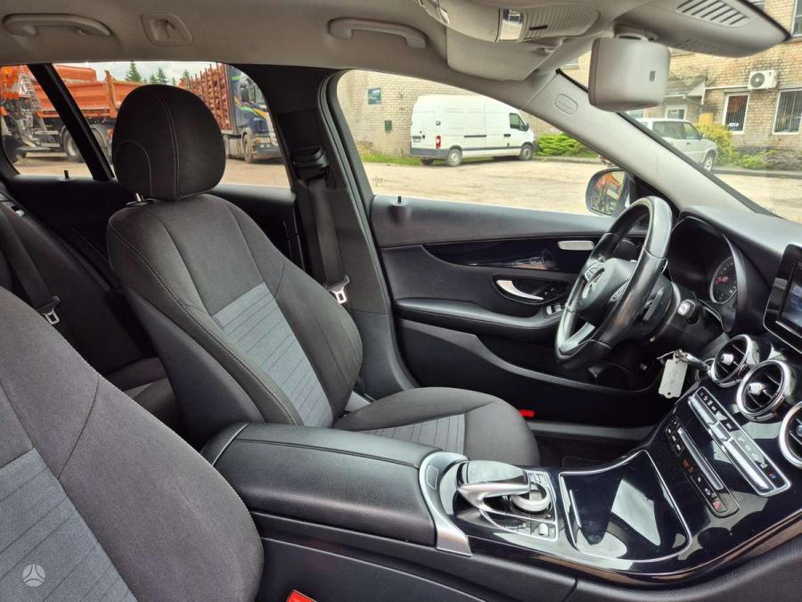 Pelēks Mercedes-Benz C 300 2015 Utena, ar dzinēja tilpumu 2.14 L un nobraukumu 290 tūkst. km par 8000 €, foto 13 vietnē AUTOMOTO.COM.LV