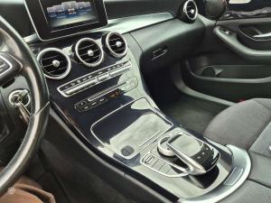 Pelēks Mercedes-Benz C 300 2015 Utena, ar dzinēja tilpumu 2.14 L un nobraukumu 290 tūkst. km par 8000 €, foto 15 vietnē AUTOMOTO.COM.LV