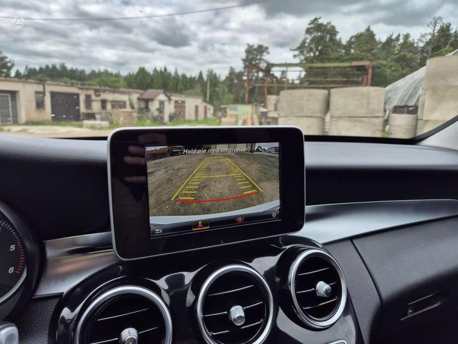 Pelēks Mercedes-Benz C 300 2015 Utena, ar dzinēja tilpumu 2.14 L un nobraukumu 290 tūkst. km par 8000 €, foto 16 vietnē AUTOMOTO.COM.LV