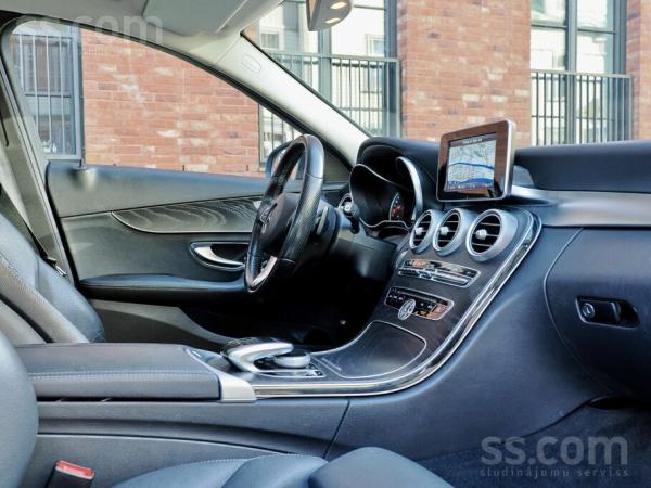 Grey Mercedes-Benz C 300 2016 in Riga, with an engine capacity of 2.20 L and mileage of 272 thousand km for 14700 €, photo 11 on AUTOMOTO.COM.LV
