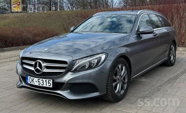 Grey Mercedes-Benz C 300 2016 in Liepaja, with an engine capacity of 2.20 L and mileage of 271 thousand km for 14999 €, photo 1 on AUTOMOTO.COM.LV