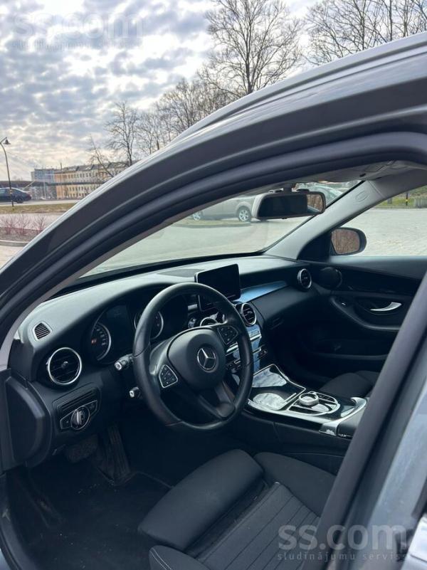 Grey Mercedes-Benz C 300 2016 in Liepaja, with an engine capacity of 2.20 L and mileage of 271 thousand km for 14999 €, photo 5 on AUTOMOTO.COM.LV