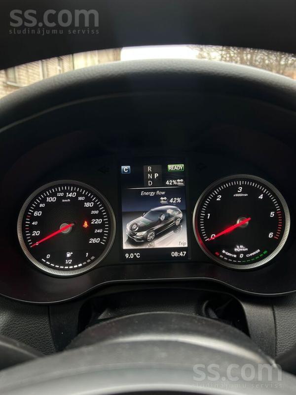 Grey Mercedes-Benz C 300 2016 in Liepaja, with an engine capacity of 2.20 L and mileage of 271 thousand km for 14999 €, photo 8 on AUTOMOTO.COM.LV