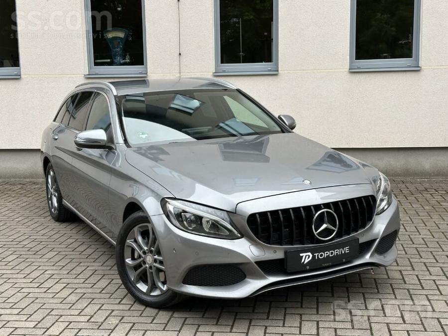 Серый Мерседес Ц 300 2016 в Елгава, объемом двигателя 2.20 л и пробегом 322 тыс. км за 11200 €, фото 1 на AUTOMOTO.COM.LV