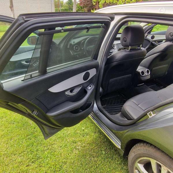 Grey Mercedes-Benz C 300 2018 in Skaudvile, with an engine capacity of 2.10 L and mileage of 291 thousand km for 10500 €, photo 9 on AUTOMOTO.COM.LV