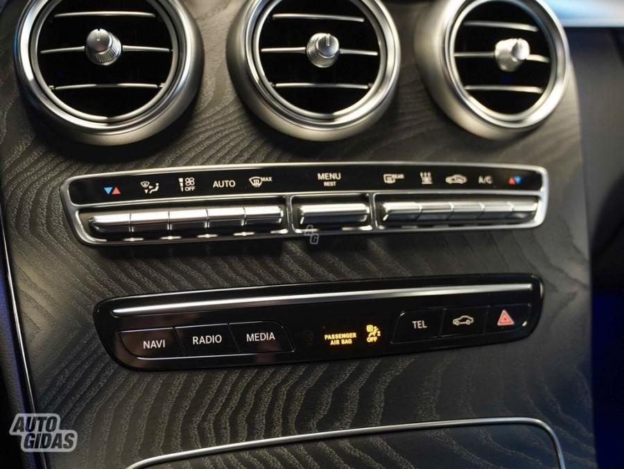 Grey Mercedes-Benz C 300 2019 in Vilnius, with an engine capacity of 2.00 L and mileage of 109 thousand km for 24900 €, photo 9 on AUTOMOTO.COM.LV