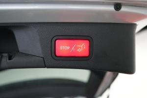 Grey Mercedes-Benz C 300 2019 in Vilnius, with an engine capacity of 2.00 L and mileage of 109 thousand km for 24900 €, photo 19 on AUTOMOTO.COM.LV