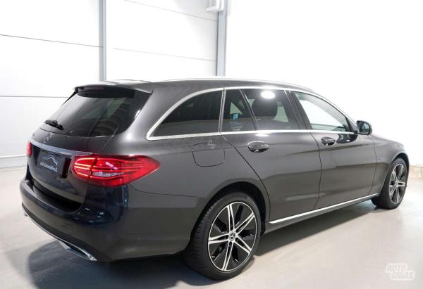 Pelēks Mercedes-Benz C 300 2020 Kauņa, ar dzinēja tilpumu 2.00 L un nobraukumu 60 tūkst. km par 31951 €, foto 9 vietnē AUTOMOTO.COM.LV
