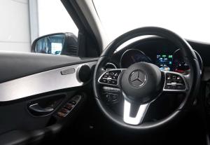 Pelēks Mercedes-Benz C 300 2020 Kauņa, ar dzinēja tilpumu 2.00 L un nobraukumu 60 tūkst. km par 31951 €, foto 14 vietnē AUTOMOTO.COM.LV
