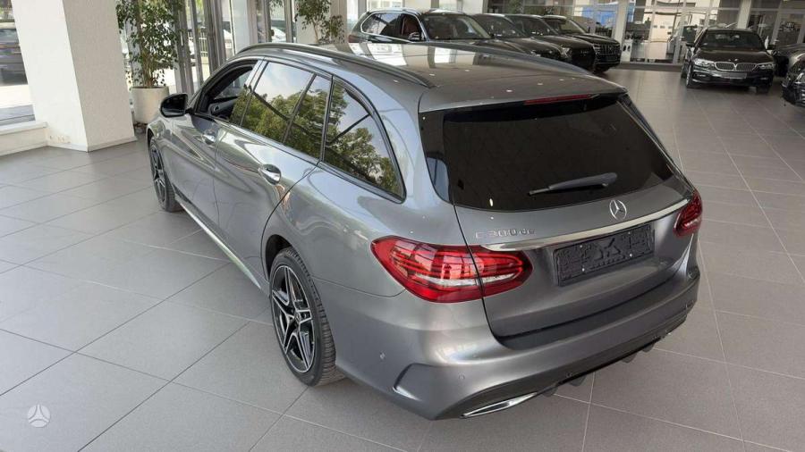 Pelēks Mercedes-Benz C 300 2021 Marijampole, ar dzinēja tilpumu 1.95 L un nobraukumu 181 tūkst. km par 18999 €, foto 8 vietnē AUTOMOTO.COM.LV