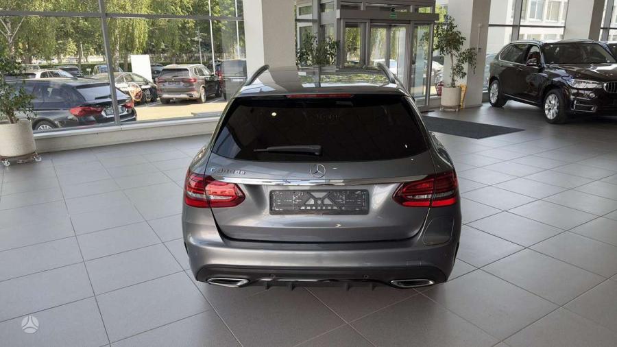 Pelēks Mercedes-Benz C 300 2021 Marijampole, ar dzinēja tilpumu 1.95 L un nobraukumu 181 tūkst. km par 18999 €, foto 9 vietnē AUTOMOTO.COM.LV