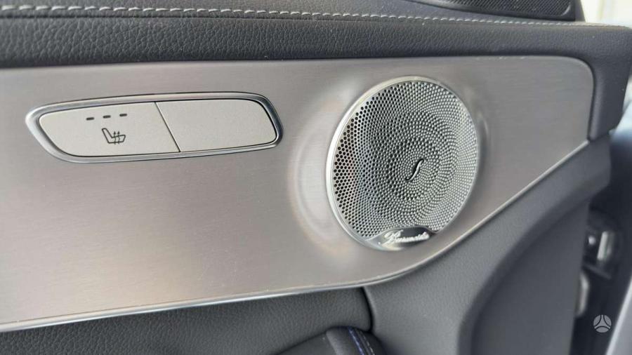 Pelēks Mercedes-Benz C 300 2021 Marijampole, ar dzinēja tilpumu 1.95 L un nobraukumu 181 tūkst. km par 18999 €, foto 25 vietnē AUTOMOTO.COM.LV