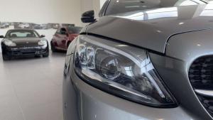 Pelēks Mercedes-Benz C 300 2021 Marijampole, ar dzinēja tilpumu 1.95 L un nobraukumu 181 tūkst. km par 18999 €, foto 31 vietnē AUTOMOTO.COM.LV