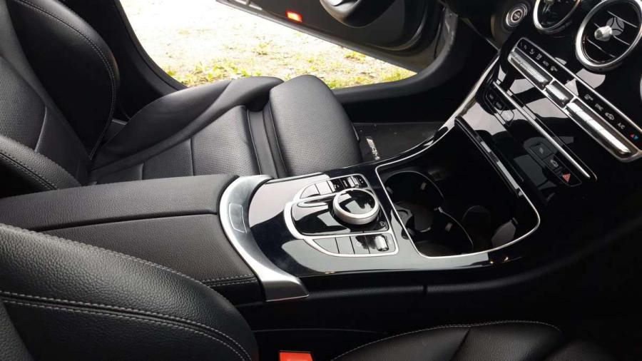Grey Mercedes-Benz C 300 2021 in Marijampole, with an engine capacity of 1.95 L and mileage of 117 thousand km for 16999 €, photo 8 on AUTOMOTO.COM.LV