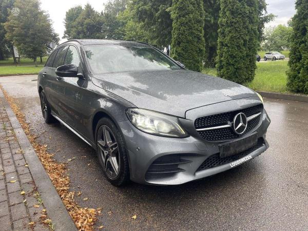 Grey Mercedes-Benz C 300 2021 in Taurage, with an engine capacity of 2.00 L and mileage of 446 thousand km for 10800 €, photo 2 on AUTOMOTO.COM.LV