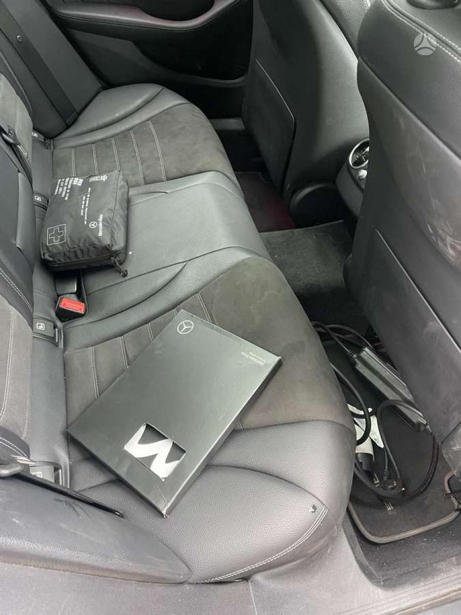 Grey Mercedes-Benz C 300 2021 in Taurage, with an engine capacity of 2.00 L and mileage of 446 thousand km for 10800 €, photo 20 on AUTOMOTO.COM.LV