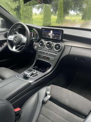 Grey Mercedes-Benz C 300 2021 in Taurage, with an engine capacity of 2.00 L and mileage of 446 thousand km for 10800 €, photo 22 on AUTOMOTO.COM.LV